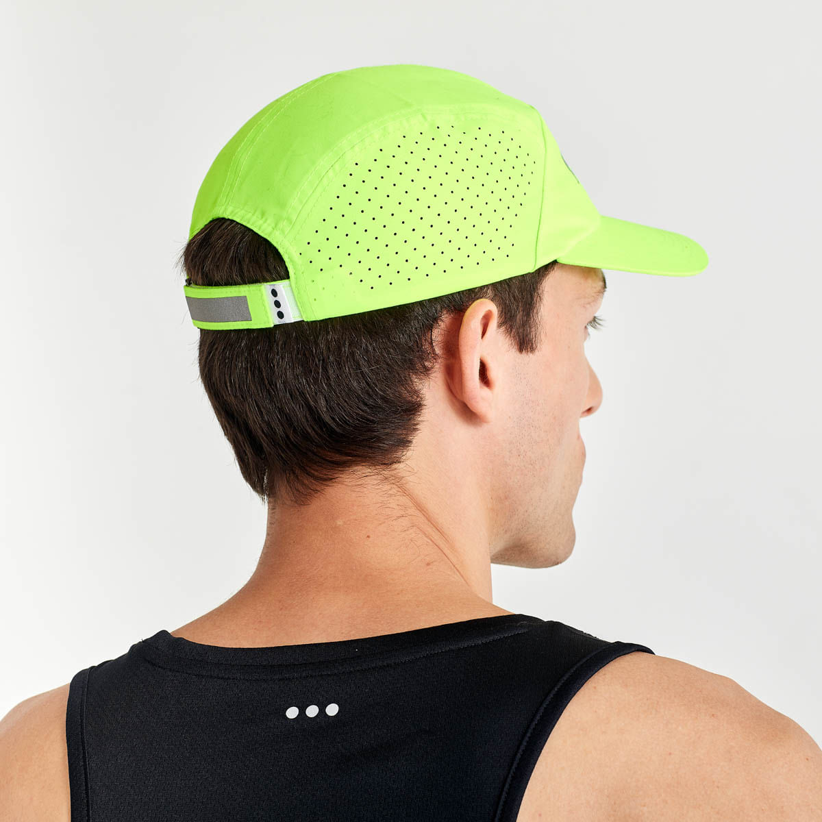 Gorra Saucony Cap Outpace Fluo -552 Unisex - Marathon Deportes ...